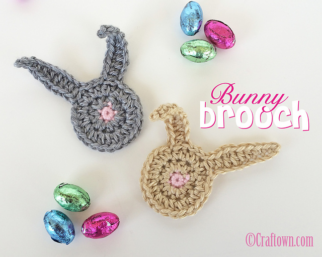 Ravelry: Bunny Brooch pattern by Tia Davis