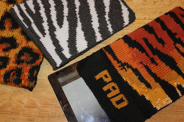 Ravelry: Tiger Ipad Cover pattern by Gary Kennedy (Intarsia)