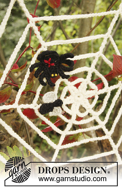 Ravelry: 0-854 Black Widow pattern by DROPS design
