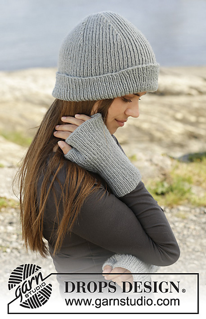 Ravelry: 156-15 Paula Hat pattern by DROPS design