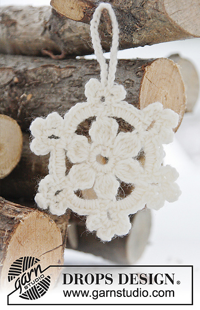 Ravelry: 0-1047 White Christmas pattern by DROPS design
