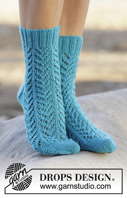 Ravelry: 161-39 Sea Steps pattern by DROPS design