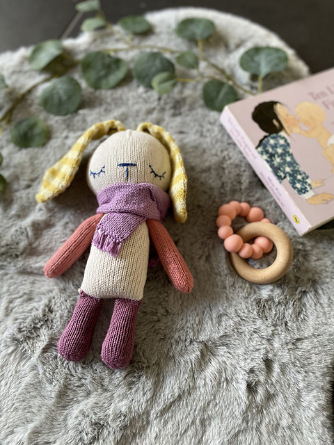 Ravelry: Sleepy Bunny pattern by Melanie Hansen