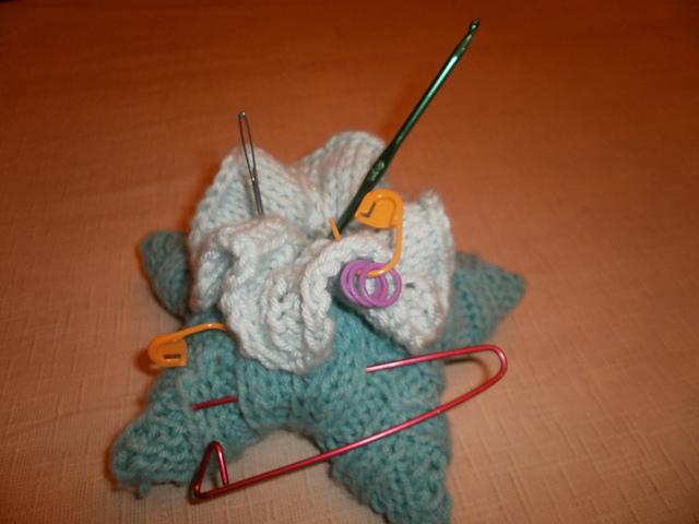 Ravelry: Nifty Notion Holder pattern by Tarezia Vitale