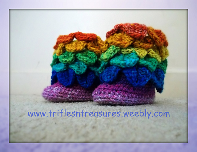 Ravelry: Crocodile Stitch Booties (Baby) pattern by Tera Kulling