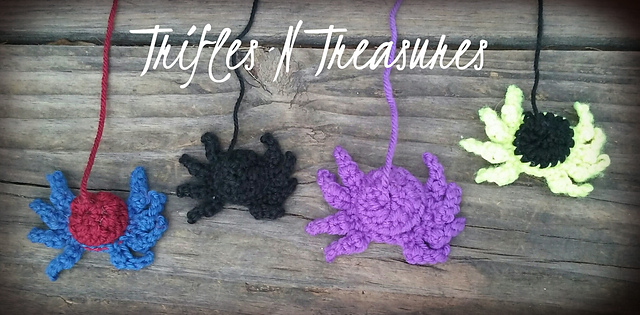 Ravelry: Hanging 3D Spiders pattern by Tera Kulling