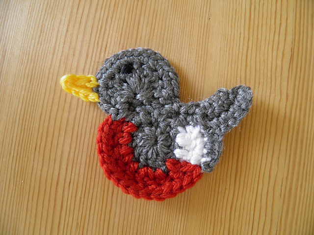 Ravelry: Robin Applique pattern by Kelly DeSandro