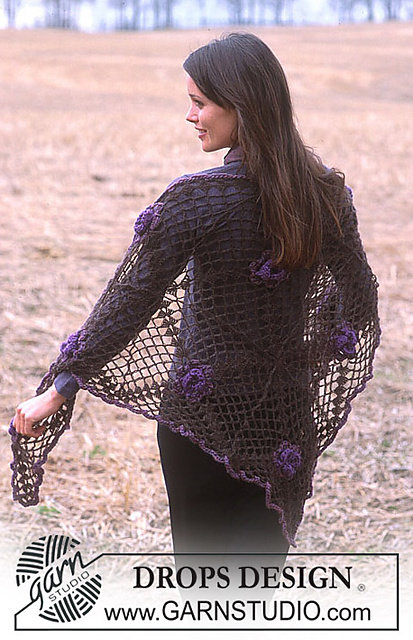 Ravelry: 93-11 Shawl with roses pattern by DROPS design