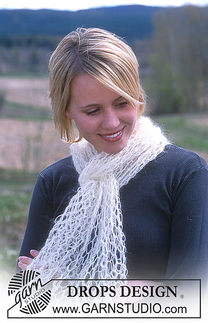 Ravelry: 93-13 Scarf pattern by DROPS design