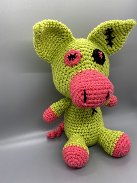 Ravelry: Zombie Pig pattern by Tonya Fendley
