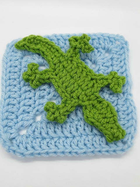Ravelry: Alligator Applique pattern by Rebecca A Lang