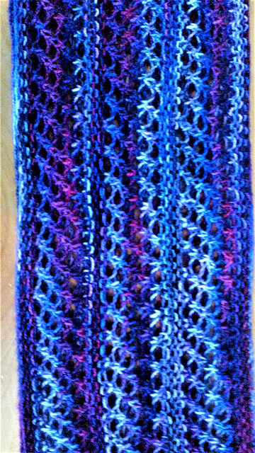 Ravelry: OSOEZ Cowl pattern by Patricia Bowles