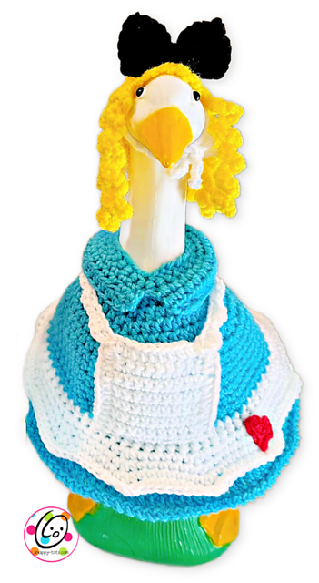 Ravelry: 17" Goose Tea Party pattern by Heidi Yates