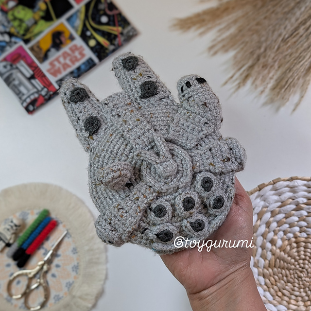 Ravelry: Star Wars Millennium Falcon pattern by Ankita Palit