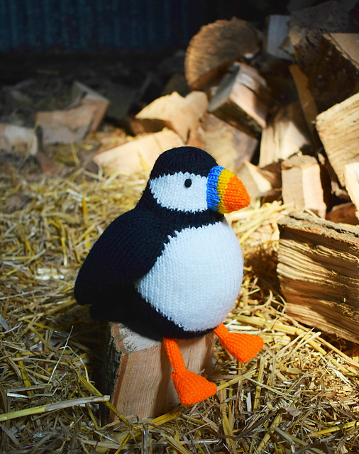 Ravelry: Percy the Puffin pattern by Trish Roberts | trishlemoose