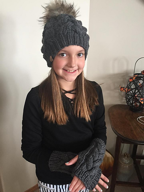 Ravelry: Braided Cable Wristers pattern by Tjitske de Vries