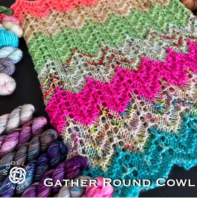 Ravelry: Gather Round Cowl pattern by Woollen Knots