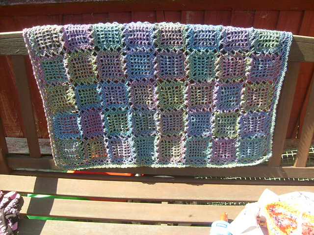 Ravelry: small fillet square pattern by Melody Griffiths