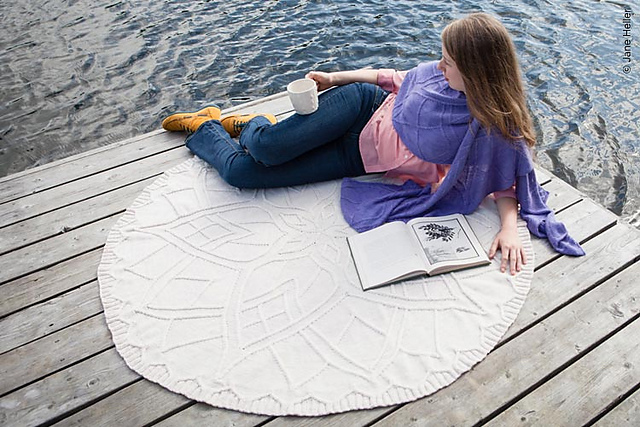 Ravelry: Penta pattern by Christa Giles