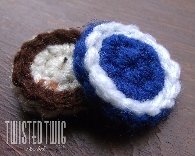 Ravelry: Crocheted Buttons pattern by Twisted Twig Crochet