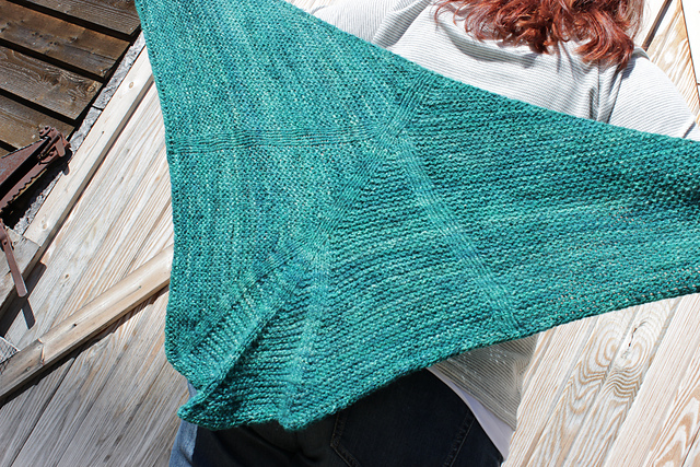 Ravelry: Trouvaille pattern by Leslie Thompson