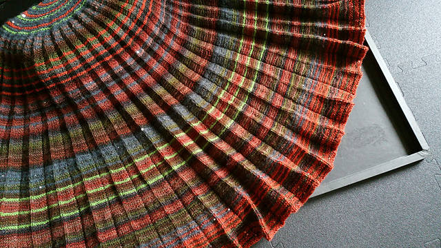 Ravelry: Concertina pattern by Ute Nawratil