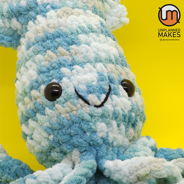 Ravelry: Squish the Smiley Squid pattern by Unplanned Makes