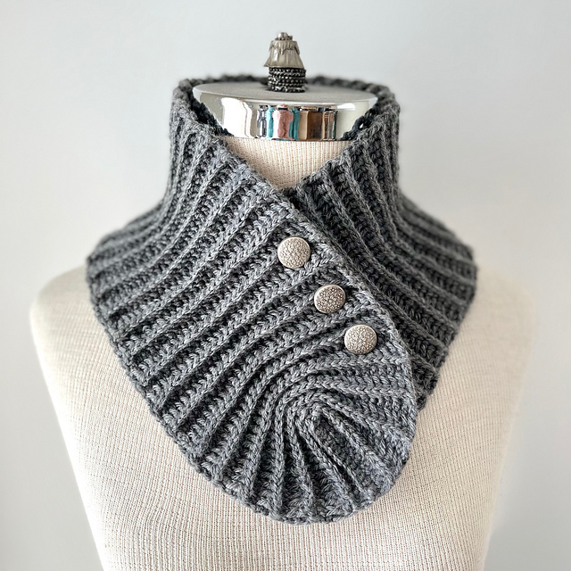 Ravelry: Clermont Ribbed Scarf pattern by Valerie Baber