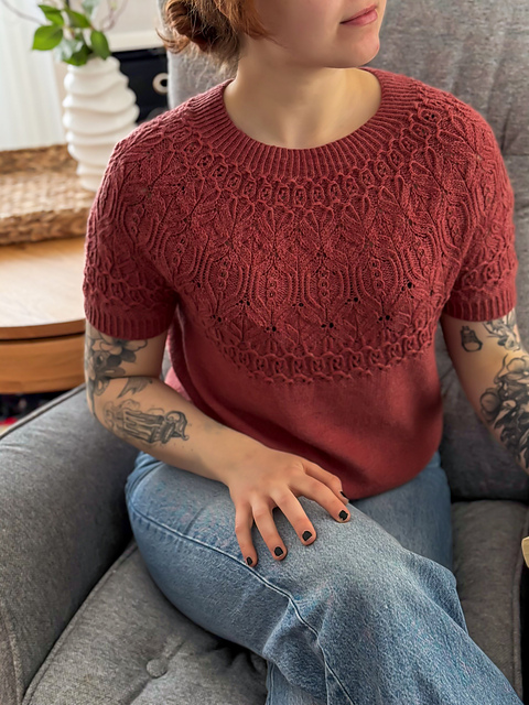 Ravelry: Carmina Top pattern by Valentina Bogdanova
