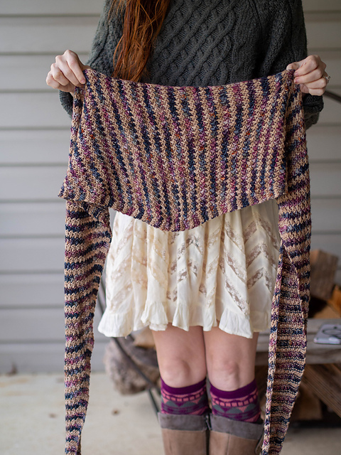 Ravelry: Clove Hitch pattern by Vanessa Ewing