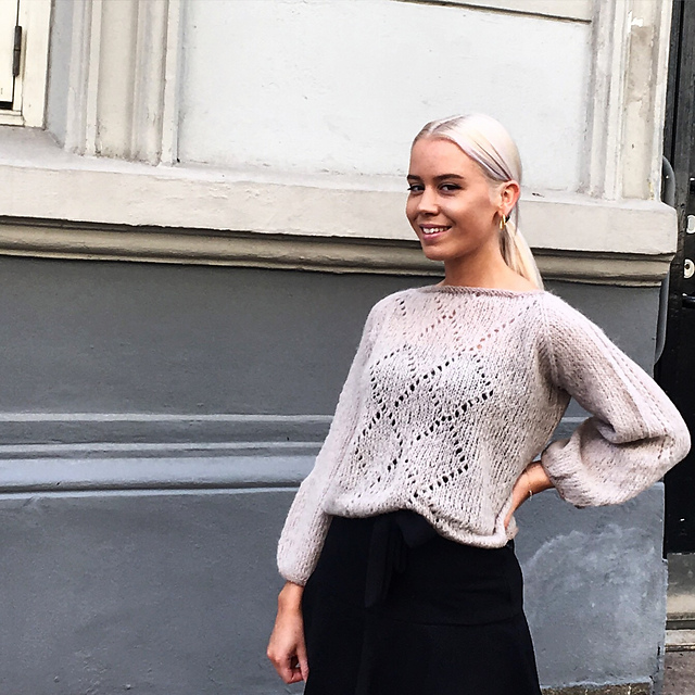 Ravelry: Domino sweater pattern by Anne Merete Fjeld - Varm design