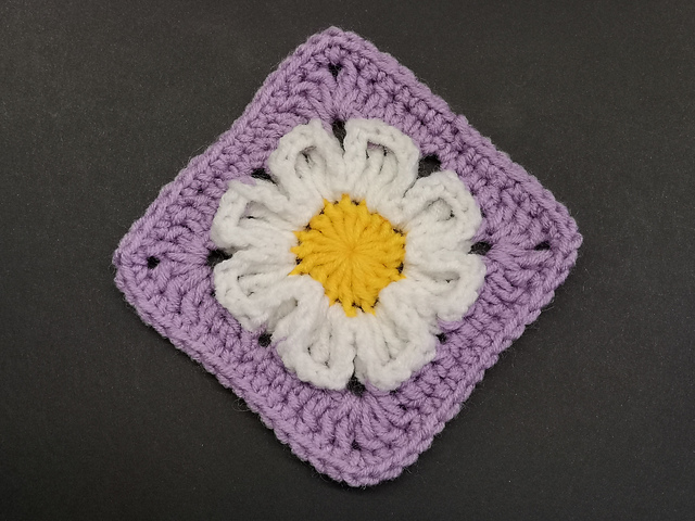Ravelry: Easy Daisy Square pattern by Veronika Liachovic