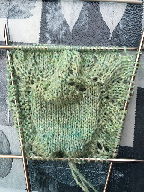 Ravelry: veebran's Peacock Pi Shawl