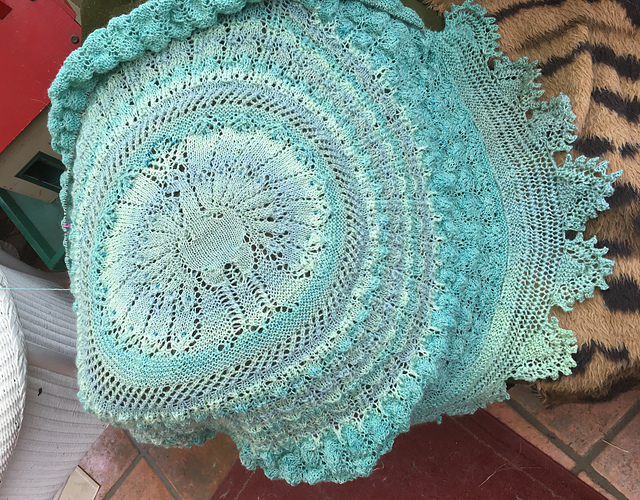 Ravelry: veebran's Peacock Pi Shawl