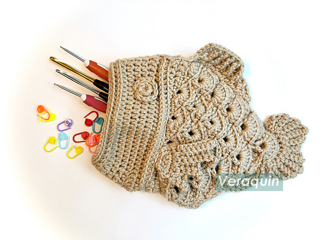 Ravelry: Taiyaki fish pouch pattern by Veraquin
