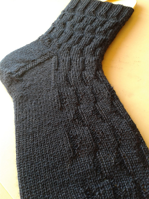Ravelry: Wavy Socks pattern by Bettina Cross