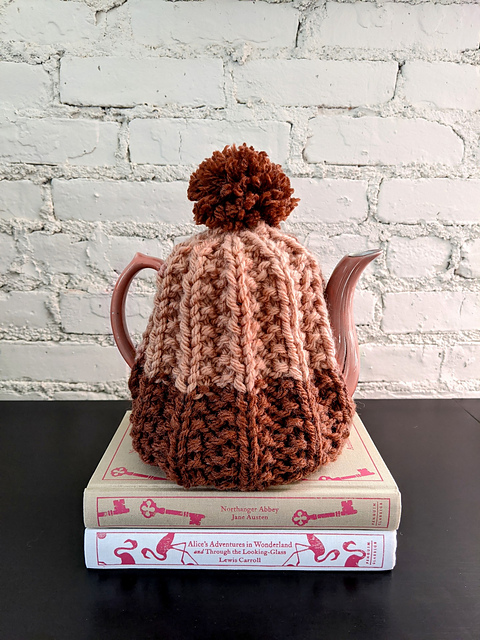 Ravelry: Colorblock Tea Cozy pattern by Maegan Douglas