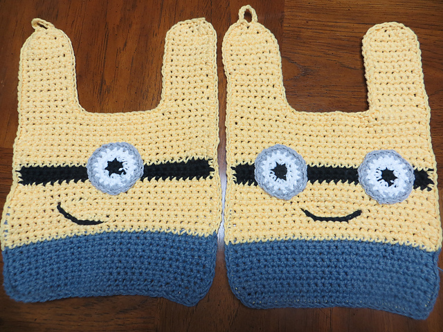 Ravelry: Minion Drool Bib pattern by Jacqueline Victor