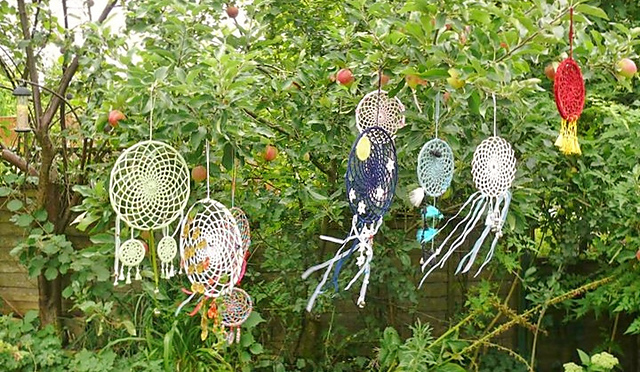 Ravelry: Lacey Spring Dream Catchers pattern by Victoria Stott