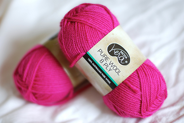 Ravelry: Moda Vera Pure Wool 8 Ply