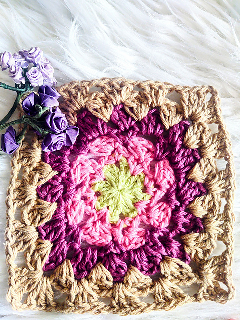 Ravelry: Crown's Court Granny Square pattern by Viva