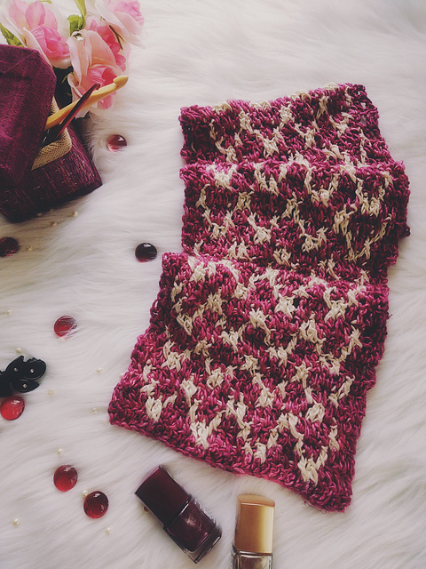 Ravelry: Velvet Pearls Scarf pattern by Viva