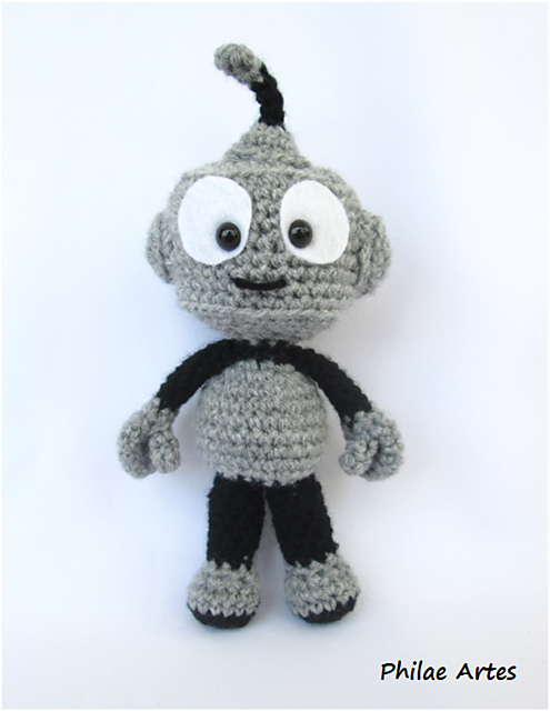 Ravelry: Rob, the Robot - Amigurumi pattern by Vivianne Russo - Philae
