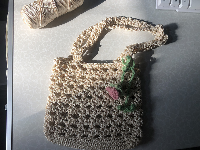 Ravelry: diamond net tote bag pattern by vivreflou