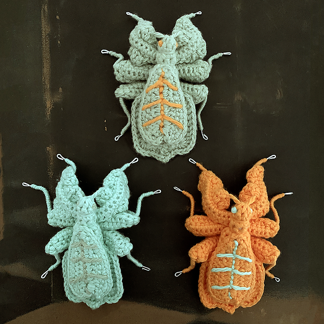 Ravelry: Leaf Insects pattern by Vanessa Mooncie