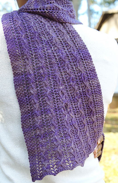 Ravelry: ...and Curiouser pattern by Barbara Benson