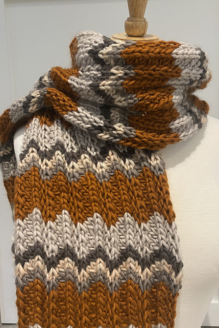 Ravelry: Chevron Scarf pattern by Vanessa Cayton