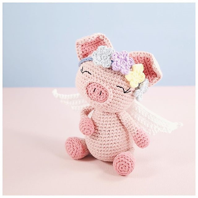 Ravelry: Pippa the Pig pattern by Erinna Lee