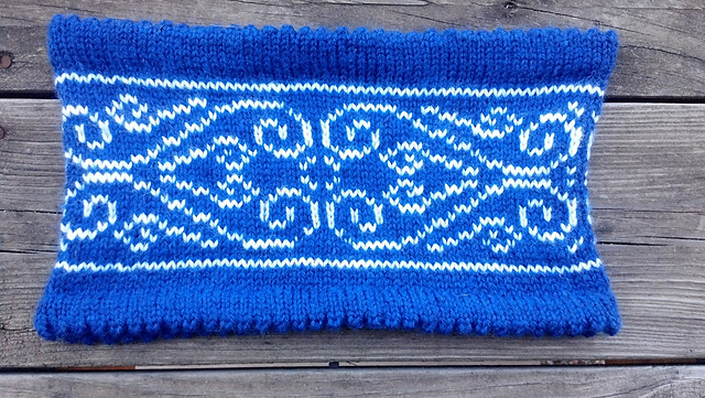 Ravelry: Blizzard Winds Cowl pattern by Kaitlyn Yeager