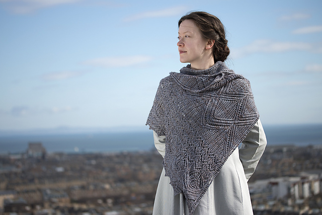 Ravelry: Uncia pattern by Lucy Hague